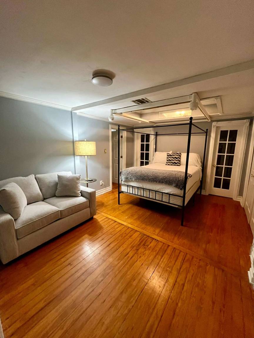 House ∙ 5 Bedrooms ∙ 12 Guests - Lafayette, LA