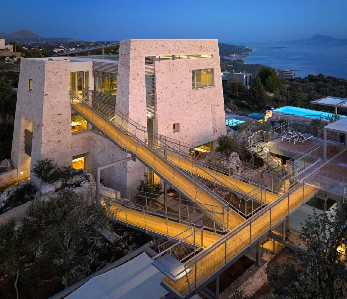 400 M² Villa ∙ 6 Bedrooms ∙ 12 Guests - Chania