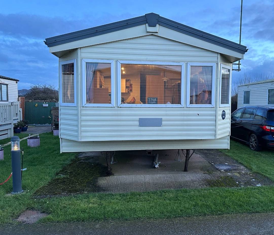 75 M² Chalet ∙ 3 Bedrooms ∙ 6 Guests - Wales