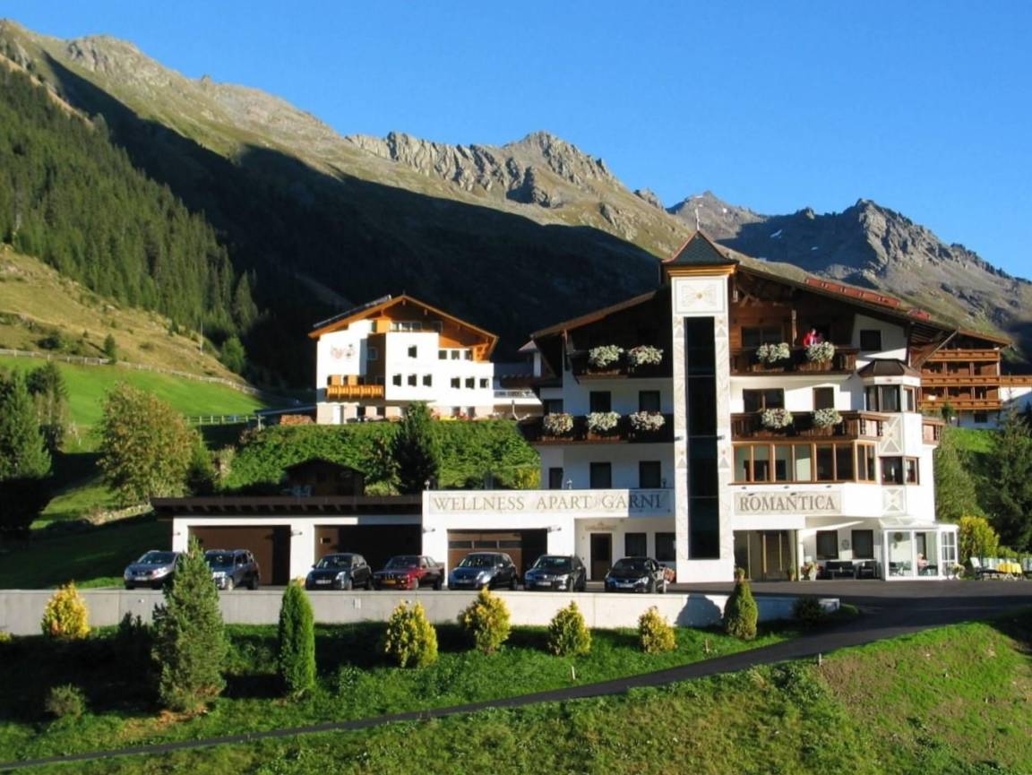 30 M² Hotel ∙ 1 Bedroom ∙ 3 Guests - Galtür