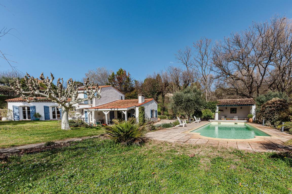 130 M² Villa ∙ 3 Chambres ∙ 6 Personnes - Villecroze