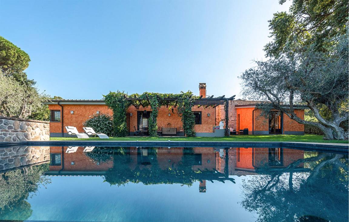 150 M² House ∙ 4 Bedrooms ∙ 7 Guests - Frascati