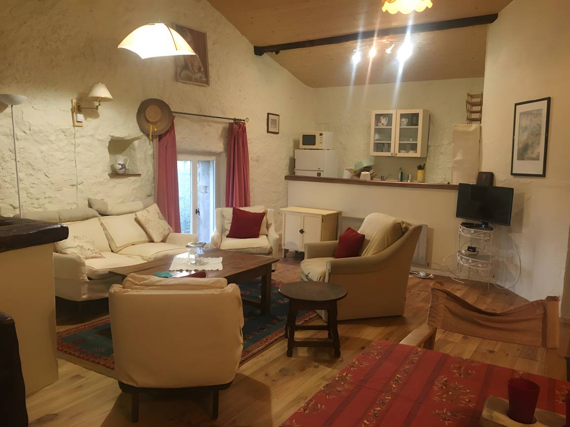 80 M² Appartement ∙ 1 Chambre ∙ 2 Personnes - Montélimar