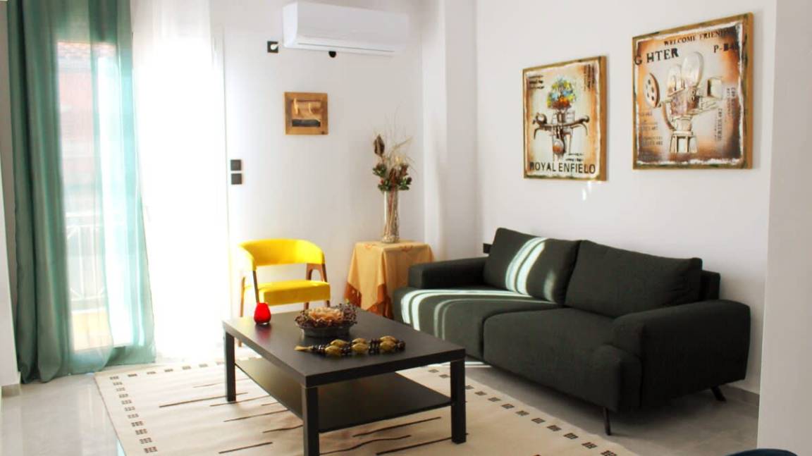 65 M² House ∙ 2 Bedrooms ∙ 5 Guests - Патры
