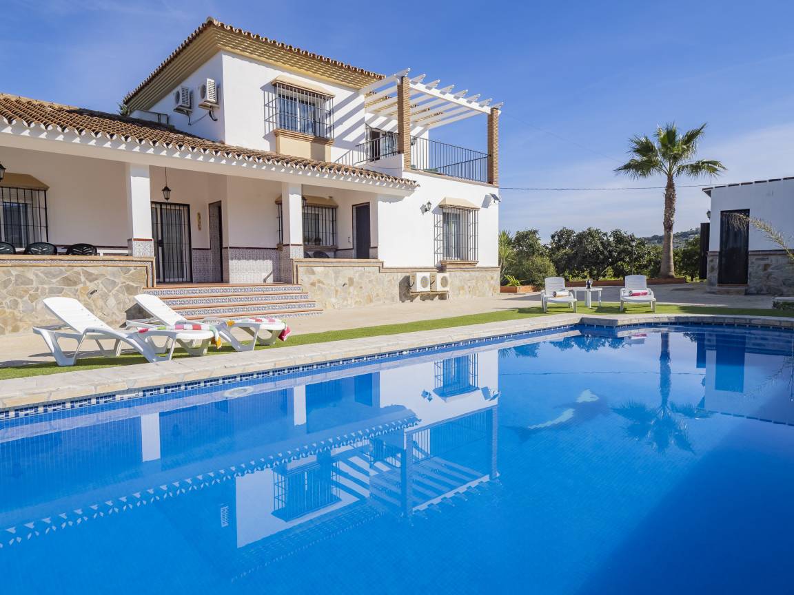 280 M² Casa Rural ∙ 4 Habitaciones ∙ 8 Huéspedes - Mijas