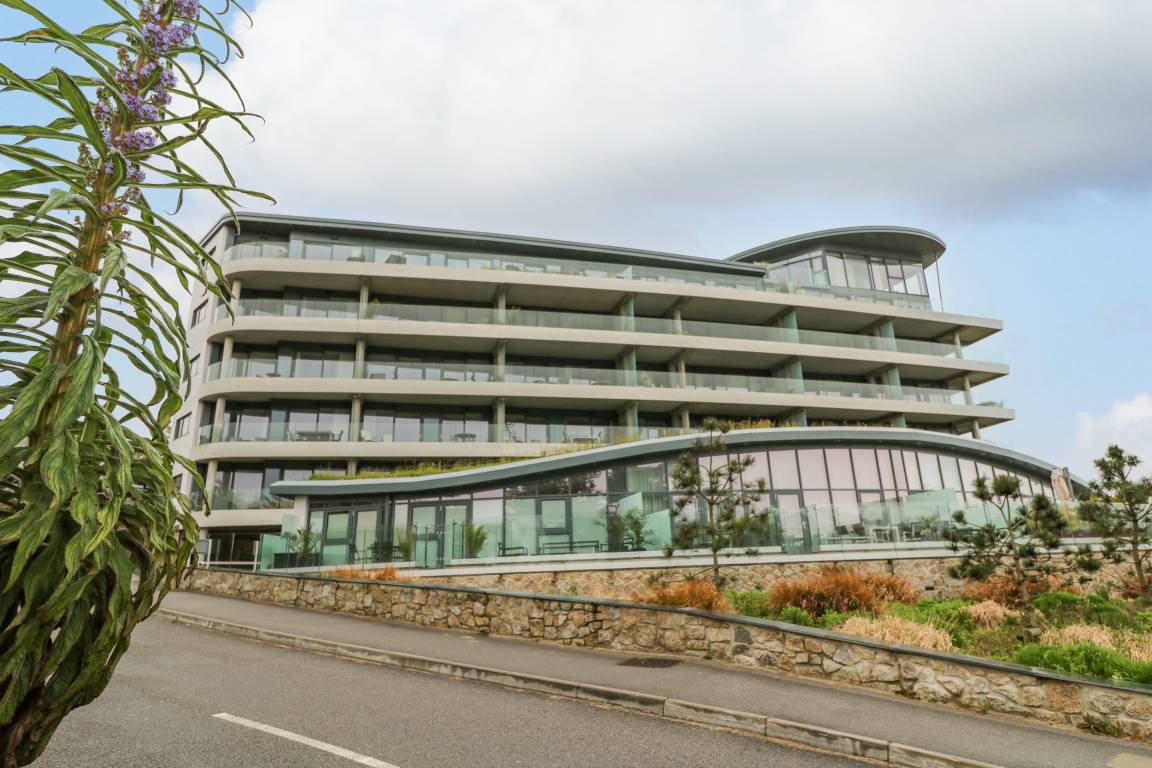 Cottage ∙ 3 Bedrooms ∙ 6 Guests - Falmouth