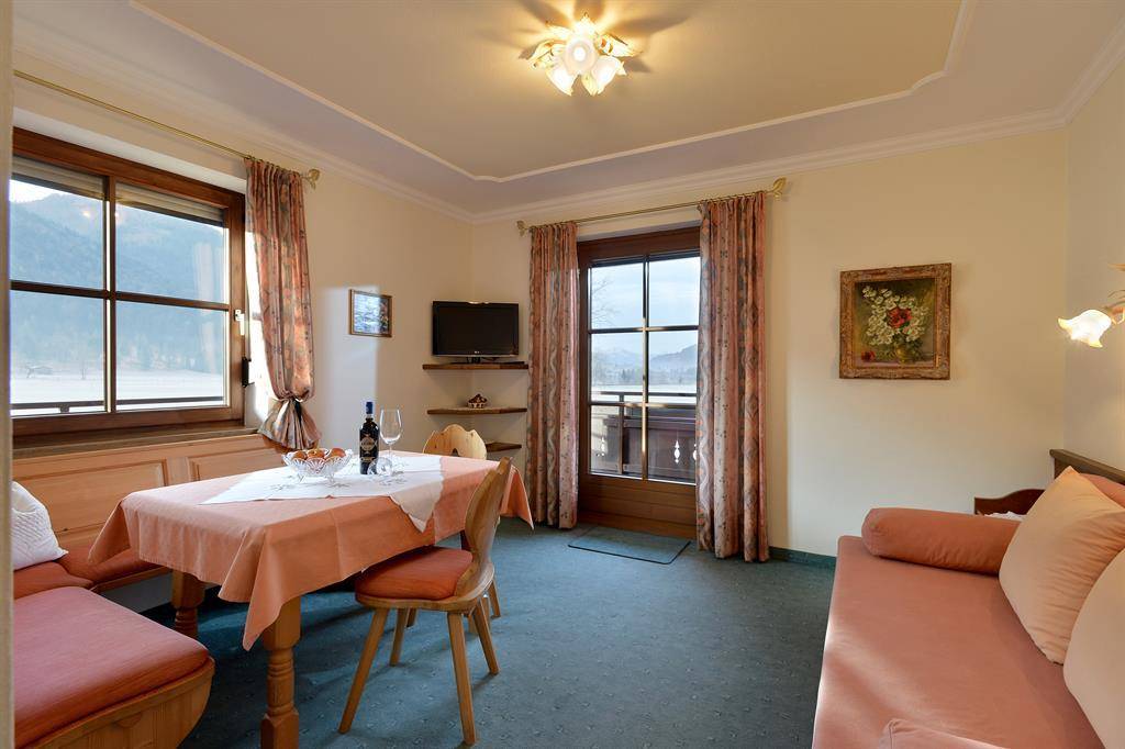 60 M² Ferienwohnung ∙ 1 Schlafzimmer ∙ 2 Gäste - Kössen