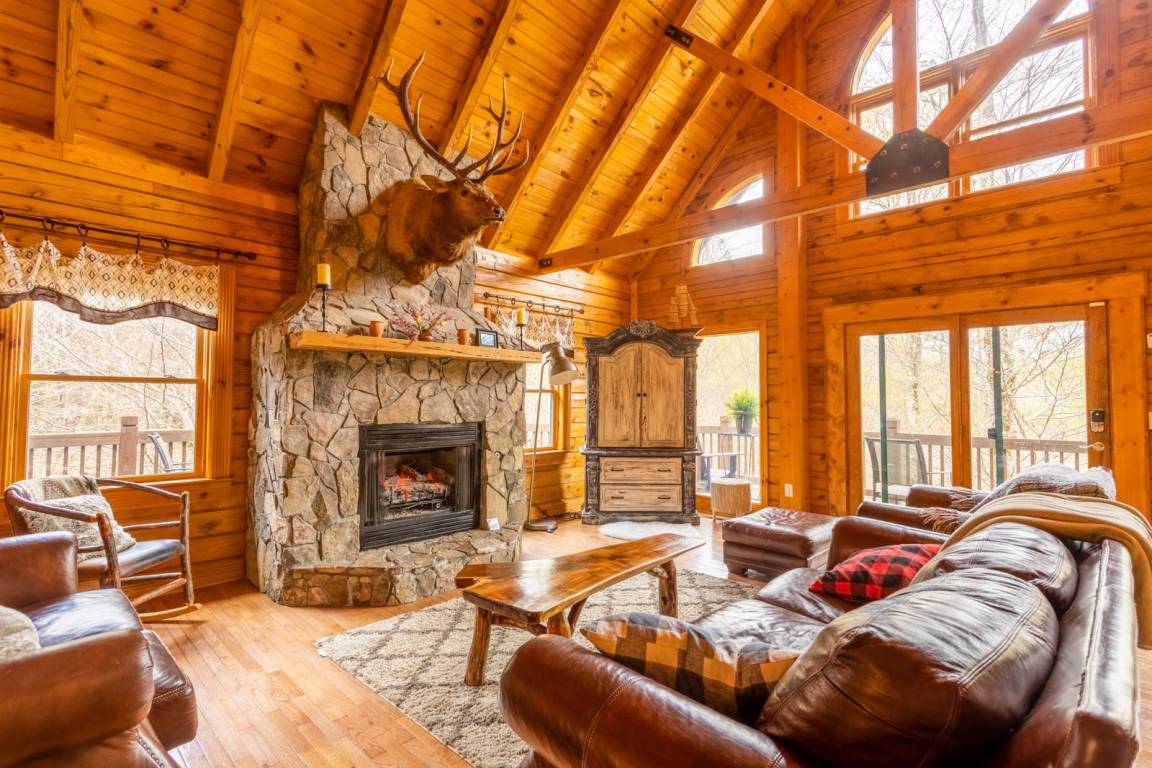 321 M² Cabin ∙ 3 Bedrooms ∙ 12 Guests - Banner Elk, NC