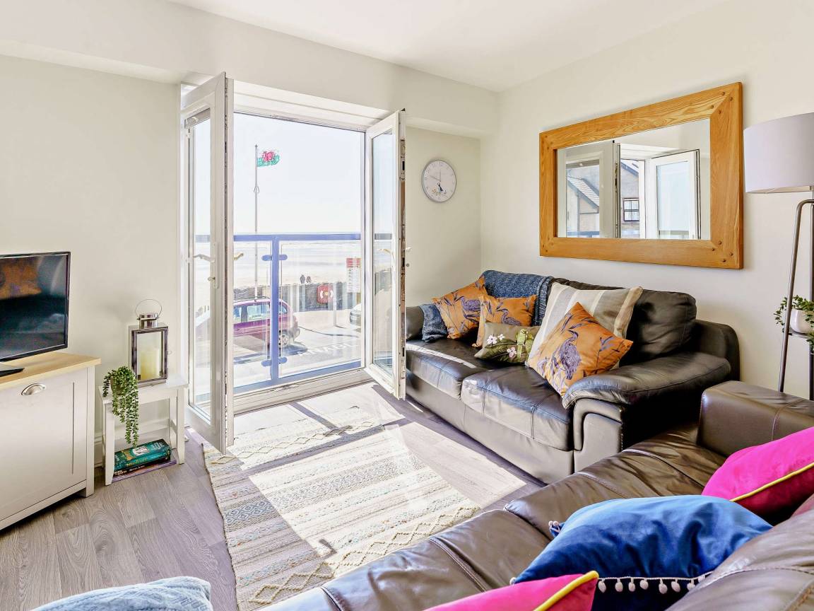 Cottage ∙ 3 Bedrooms ∙ 5 Guests - Laugharne