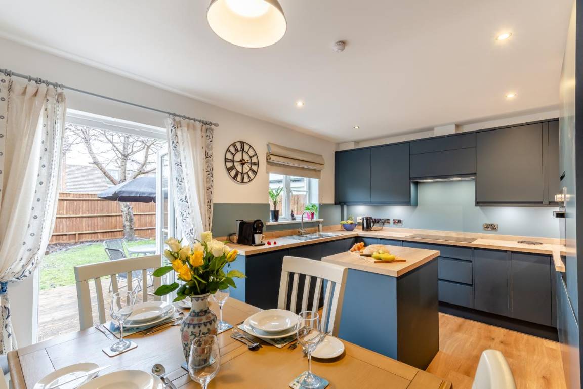 Cottage ∙ 3 Bedrooms ∙ 6 Guests - Weymouth