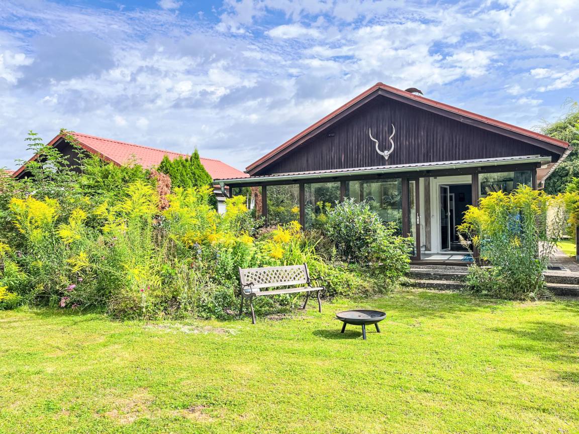 100 M² Ferienhaus ∙ 2 Schlafzimmer ∙ 5 Gäste - Wanfried