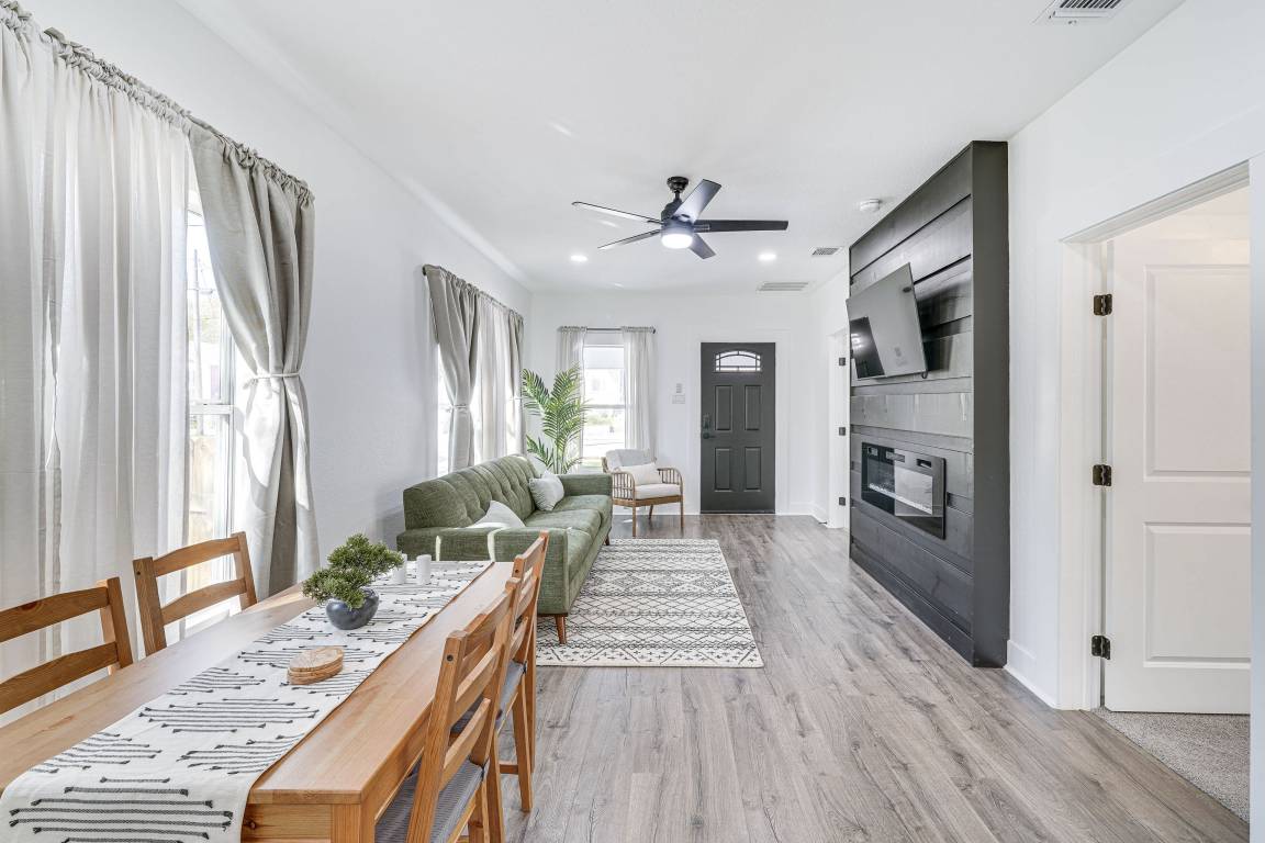 119 M² House ∙ 3 Bedrooms ∙ 6 Guests - Highland Park - San Antonio