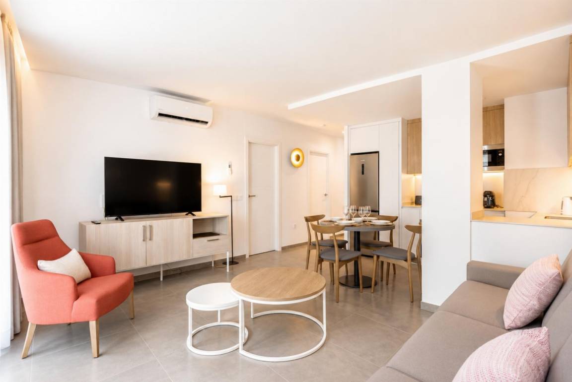 120 M² Apartment ∙ 2 Bedrooms ∙ 4 Guests - Arrecife
