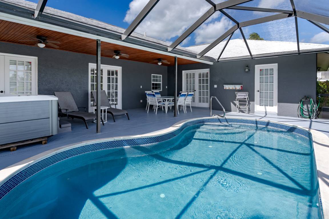 151 M² House ∙ 3 Bedrooms ∙ 8 Guests - Marco Island, FL