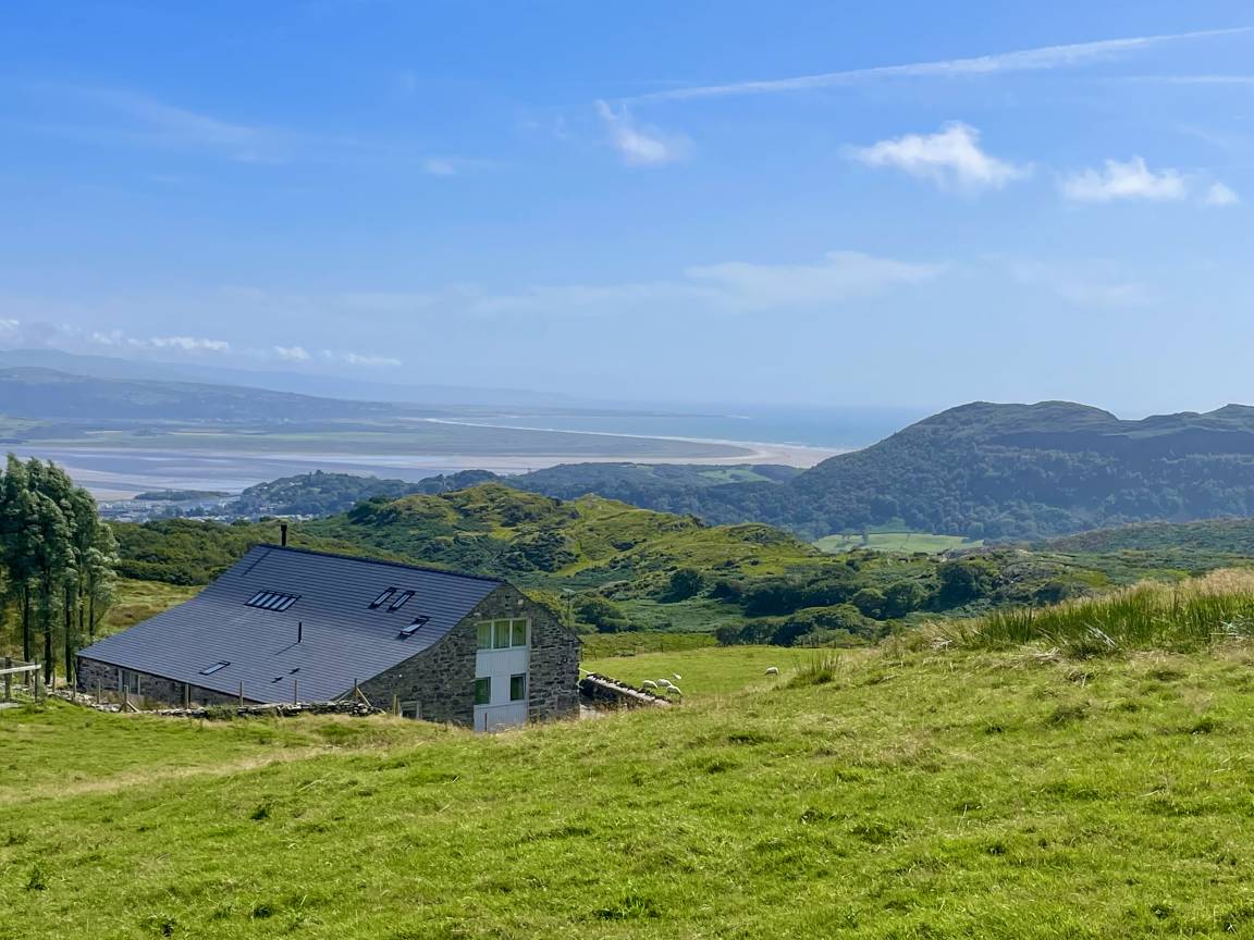 Cottage ∙ 5 Bedrooms ∙ 10 Guests - 