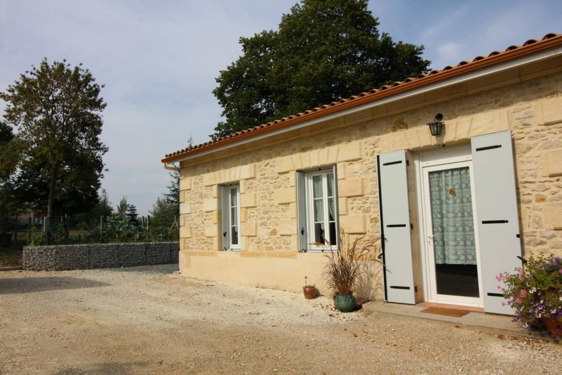 115 M² Gîte ∙ 3 Chambres ∙ 6 Personnes - Blaye
