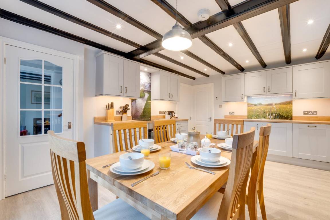 Cottage ∙ 3 Bedrooms ∙ 6 Guests - Bedale