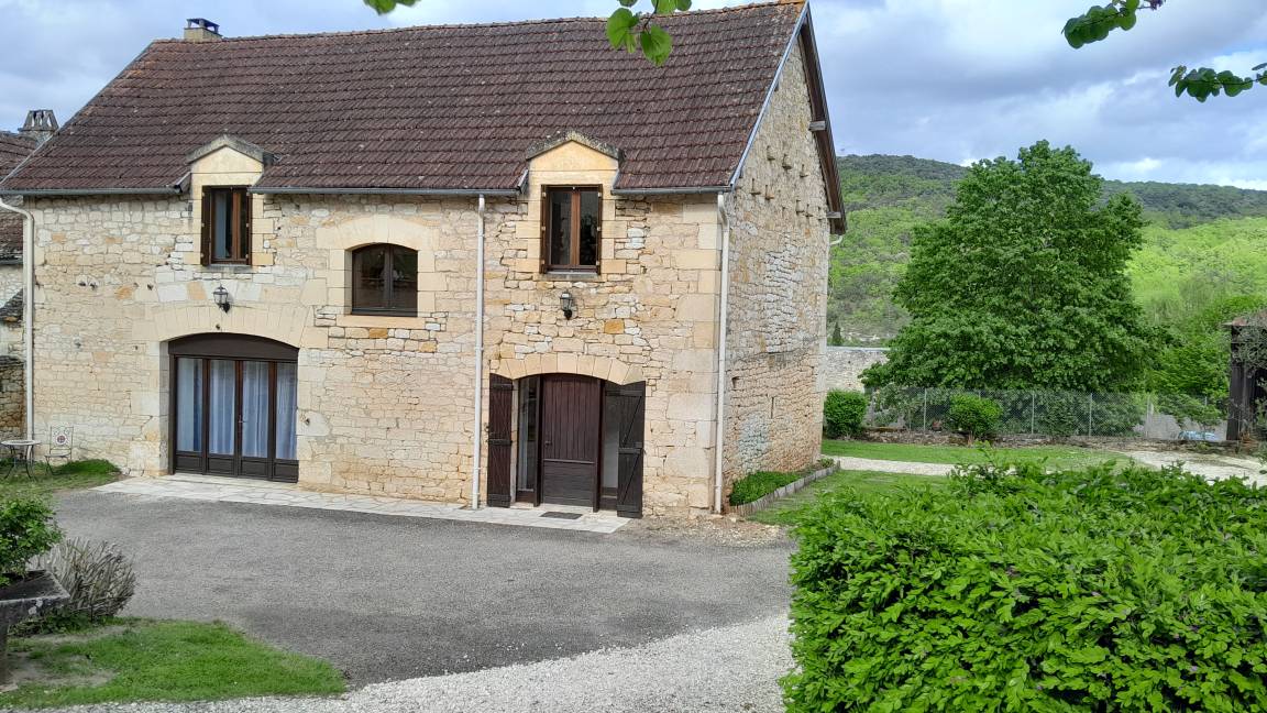 600 M² House ∙ 4 Bedrooms ∙ 10 Guests - Vézac