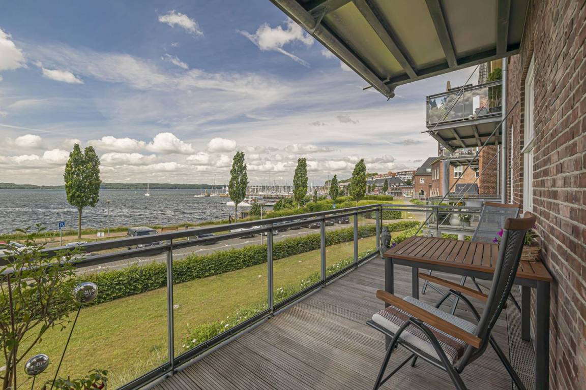 90 M² Ferienwohnung ∙ 1 Schlafzimmer ∙ 2 Gäste - Flensburg