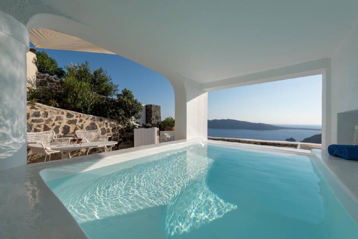 180 M² House ∙ 3 Bedrooms ∙ 9 Guests - Oia