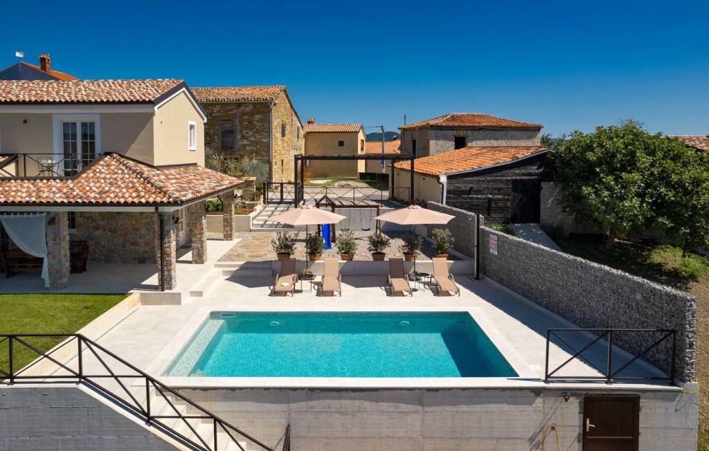 104 M² Villa ∙ 2 Habitaciones ∙ 5 Huéspedes - Buzet