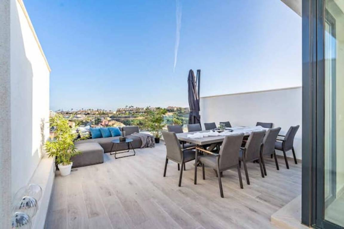 160 M² House ∙ 4 Bedrooms ∙ 8 Guests - Fuengirola