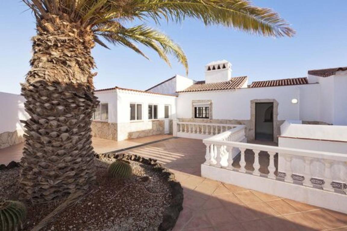 350 M² Villa ∙ 4 Habitaciones ∙ 8 Huéspedes - San Miguel de Abona
