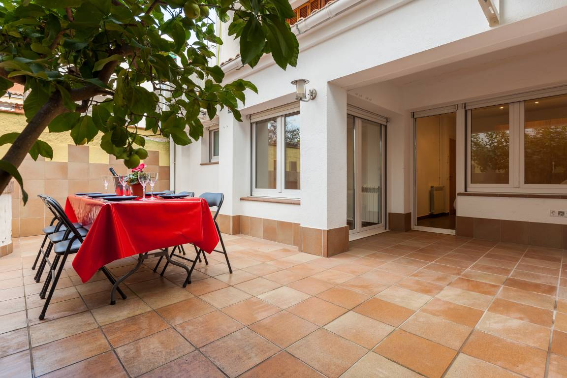 100 M² Ferienwohnung ∙ 3 Schlafzimmer ∙ 6 Gäste - Arenys de Mar