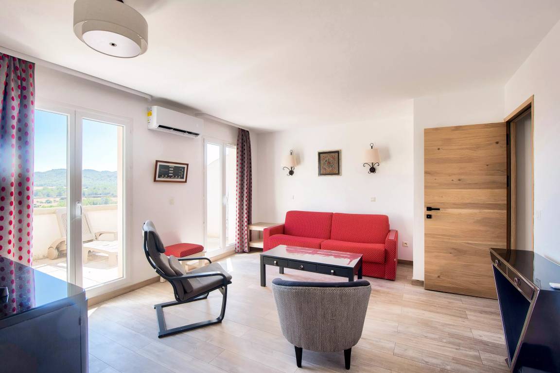 90 M² Appartement ∙ 3 Slaapkamers ∙ 7 Gasten - Pélissanne