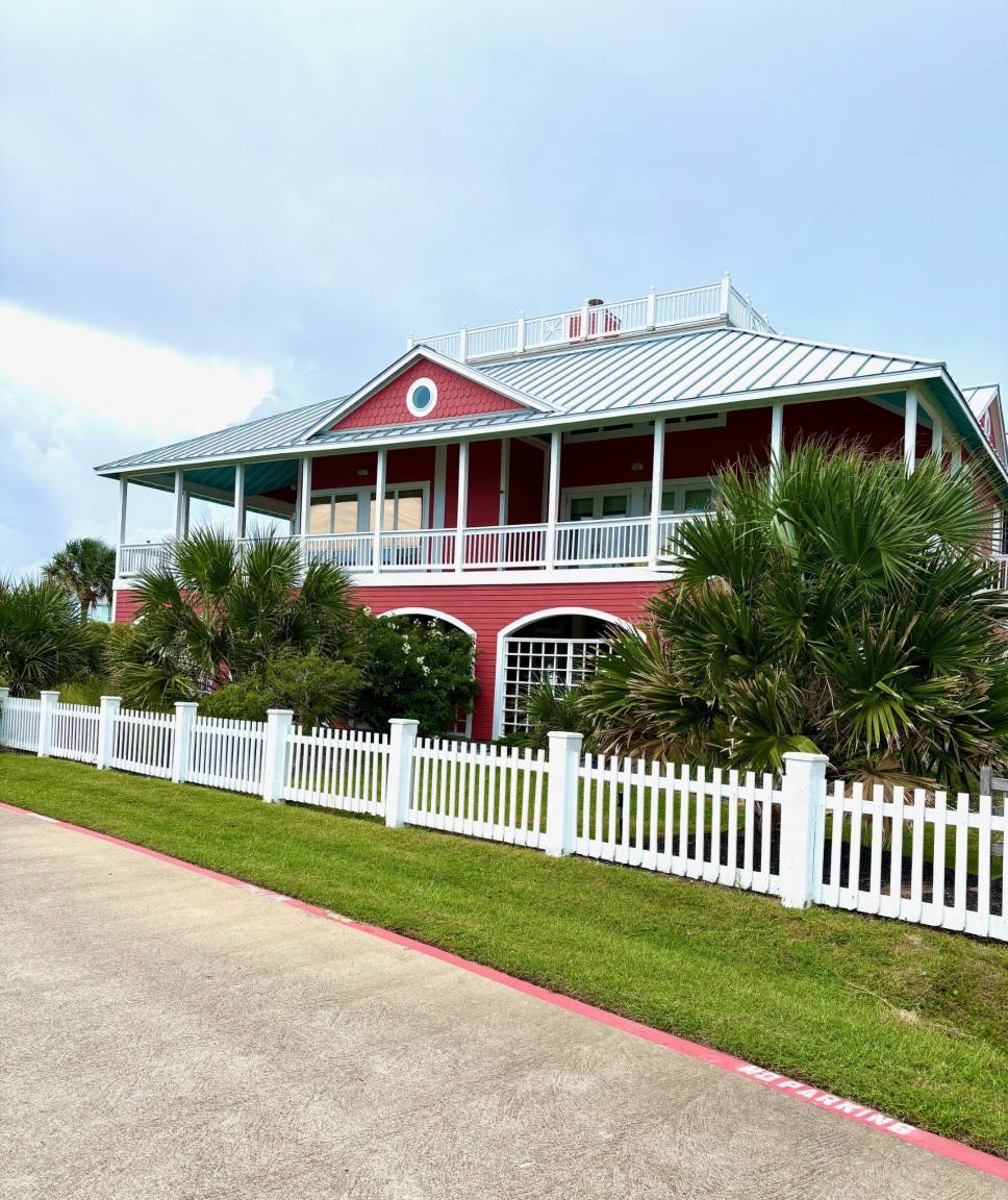 229 M² House ∙ 3 Bedrooms ∙ 8 Guests - Galveston, TX