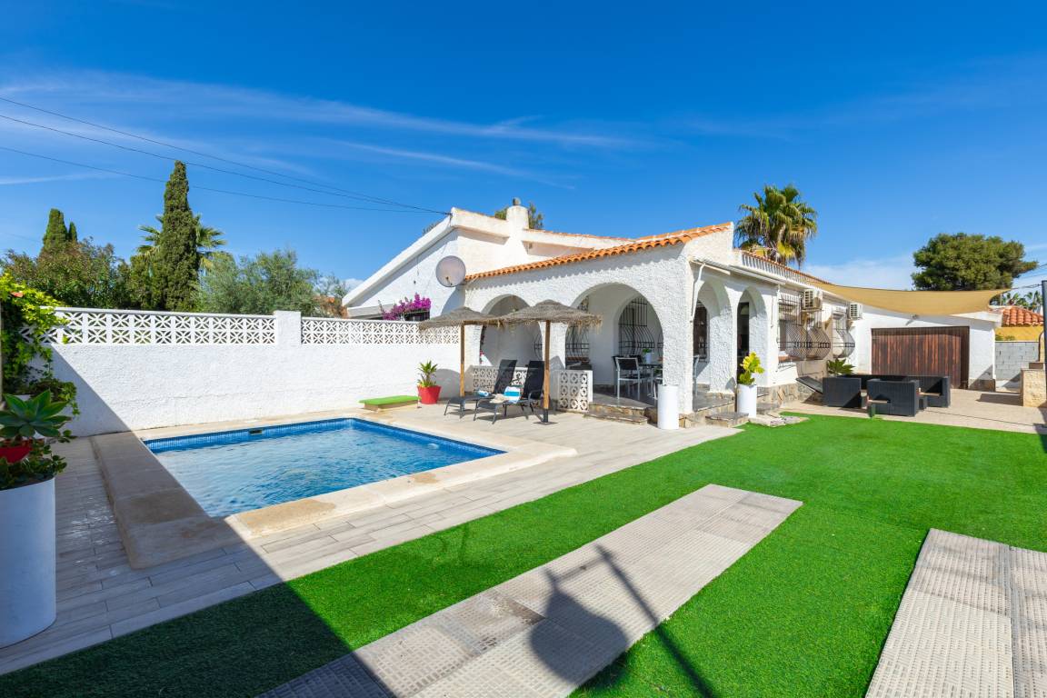 100 M² Villa ∙ 3 Chambres ∙ 6 Personnes - Torrevieja