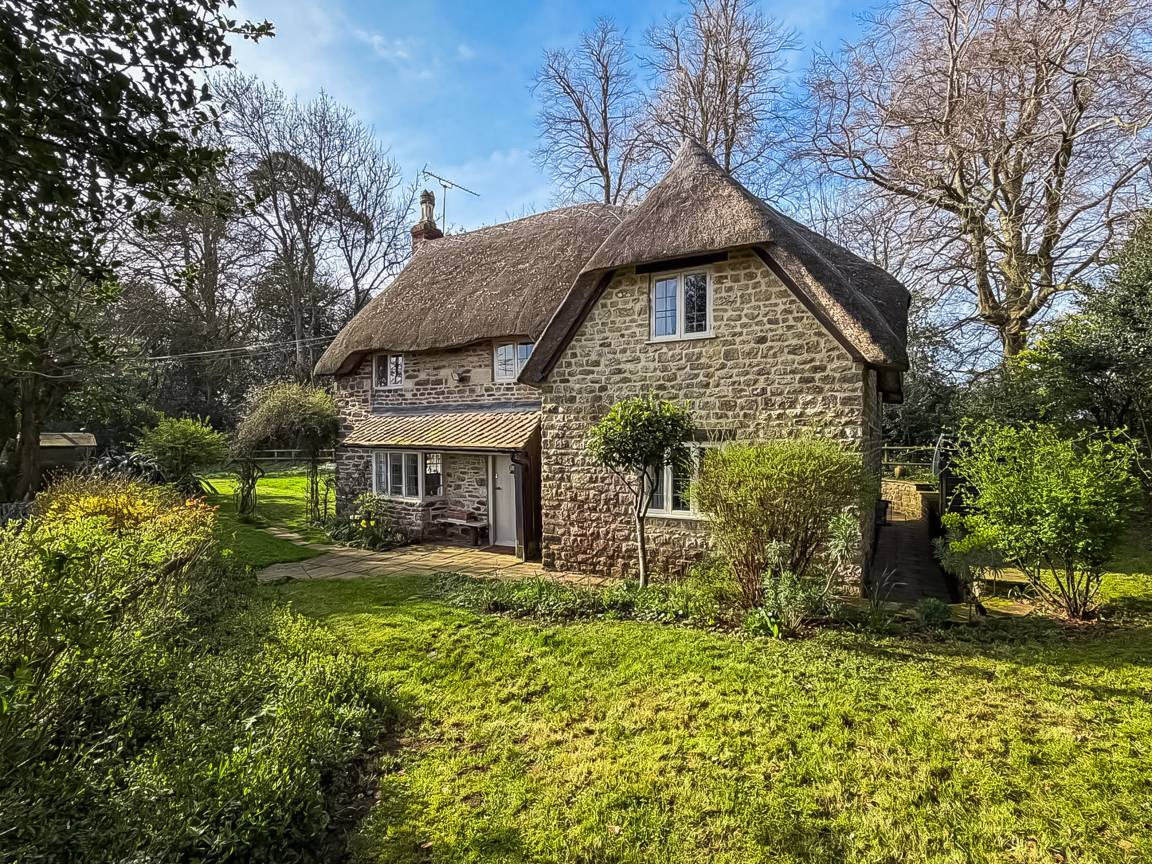 Cottage ∙ 3 Bedrooms ∙ 6 Guests - Chippenham