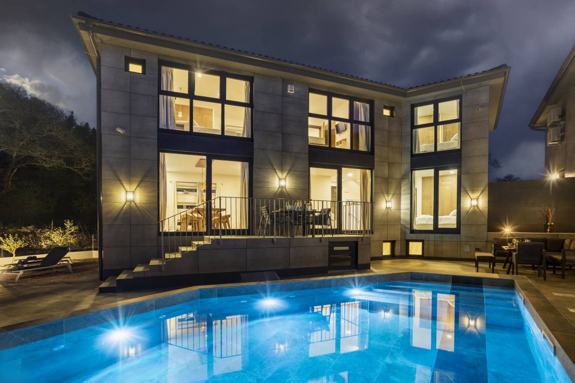 225 M² Villa ∙ 5 Schlafzimmer ∙ 8 Gäste - Malinska