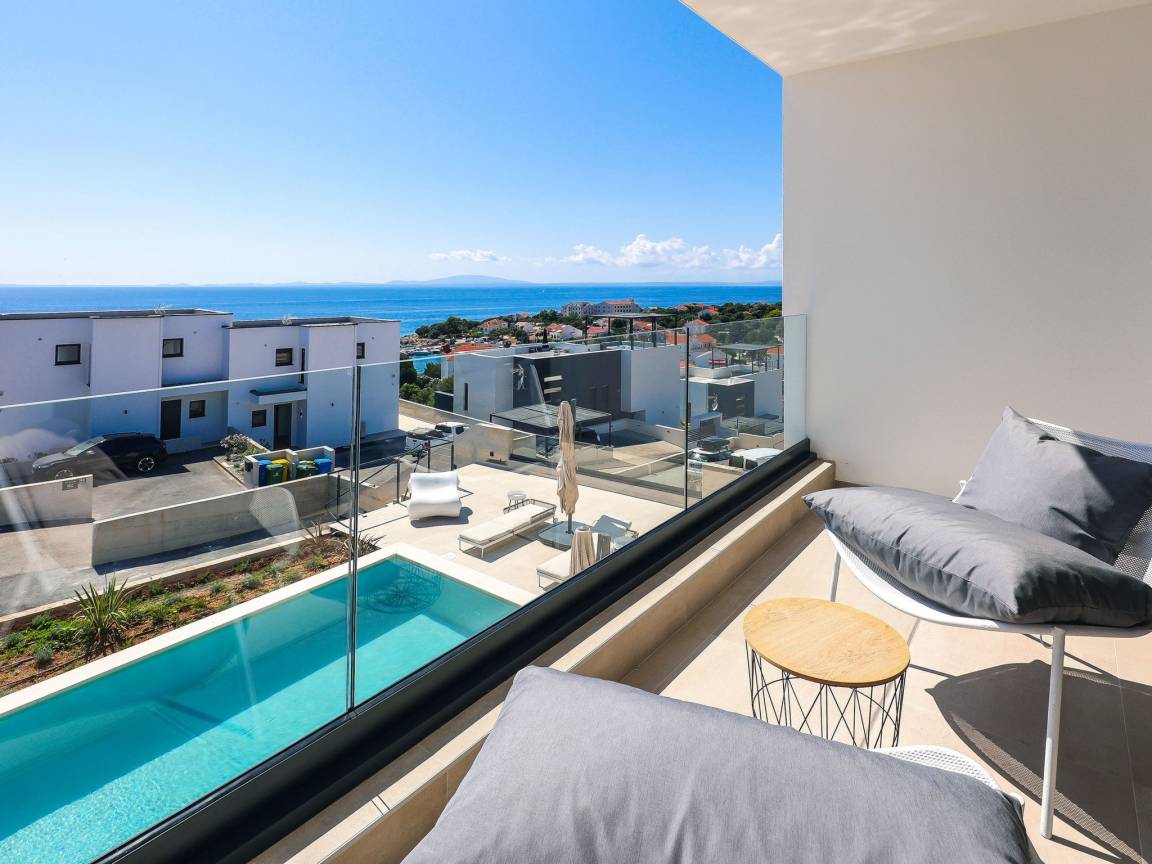 309 M² Casa ∙ 5 Habitaciones ∙ 12 Huéspedes - Rab