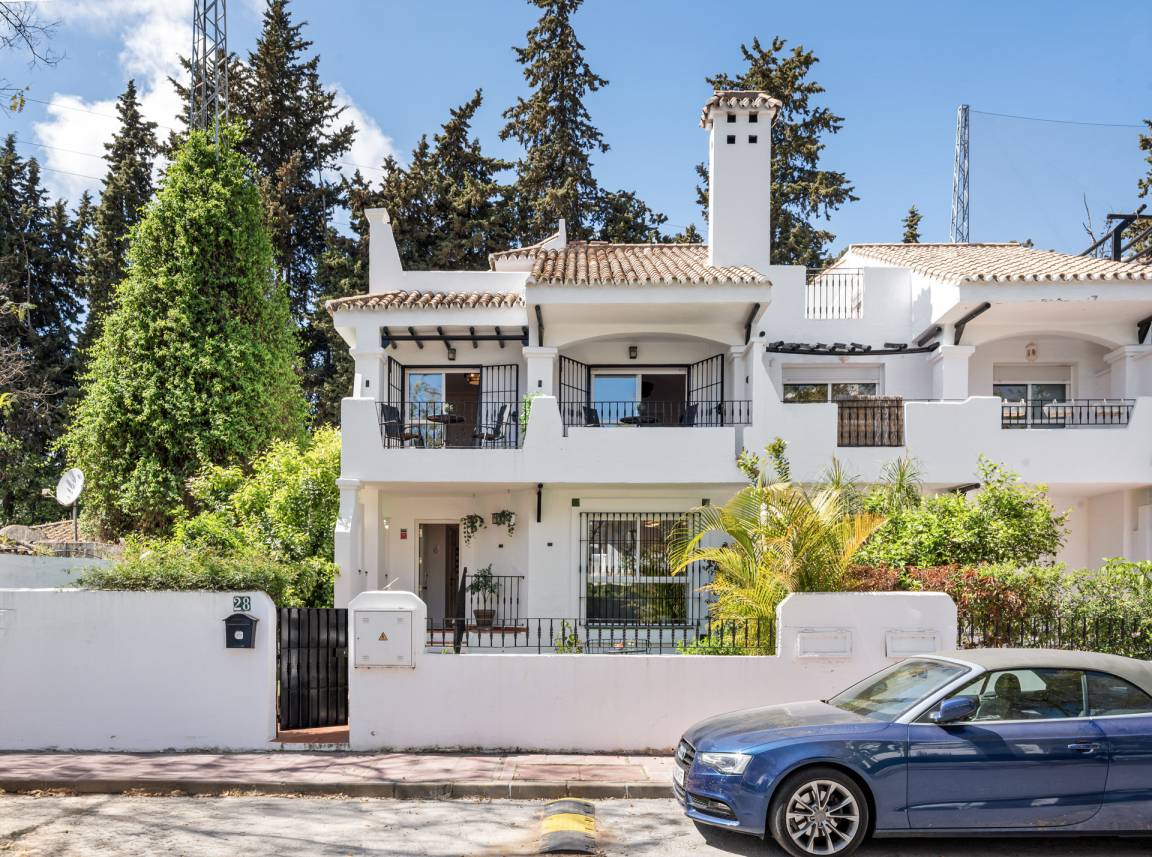 198 M² Ferienhaus ∙ 4 Schlafzimmer ∙ 8 Gäste - Puerto Banús