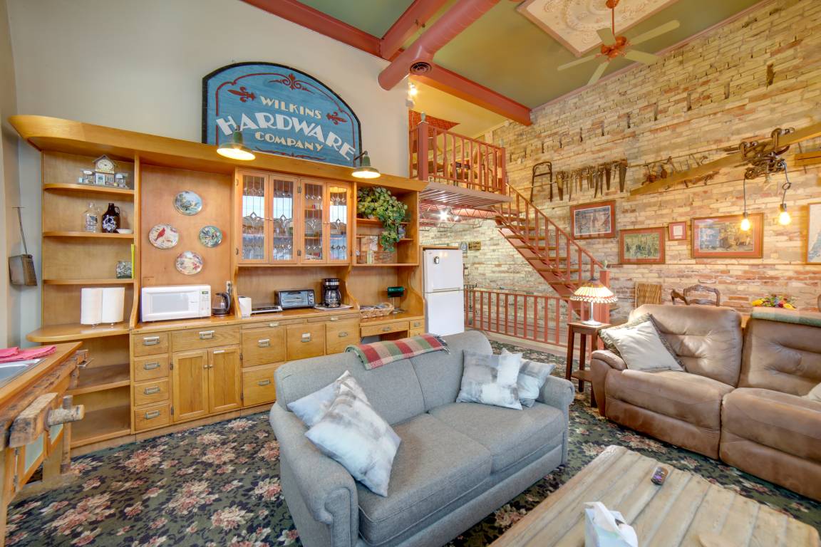 111 M² Apartment ∙ 2 Bedrooms ∙ 6 Guests - Saugatuck, MI