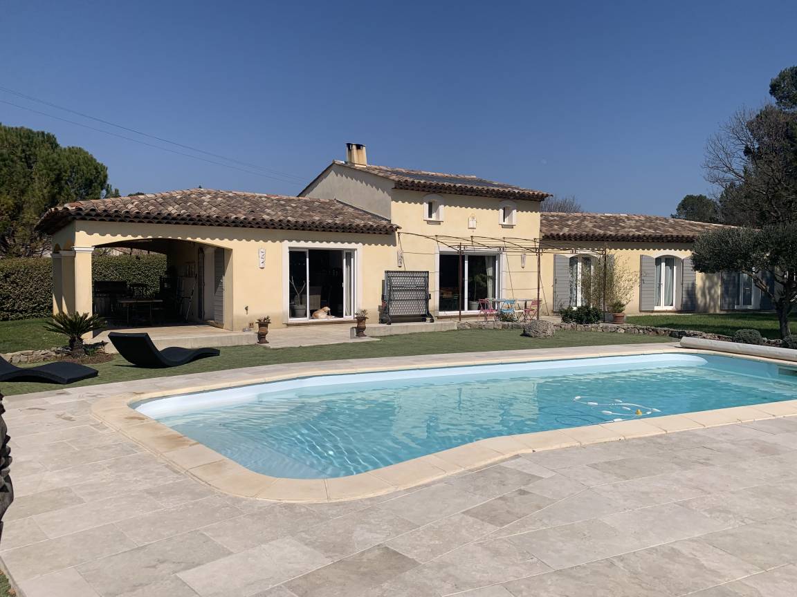 Villa ∙ 3 Bedrooms ∙ 6 Guests - Draguignan