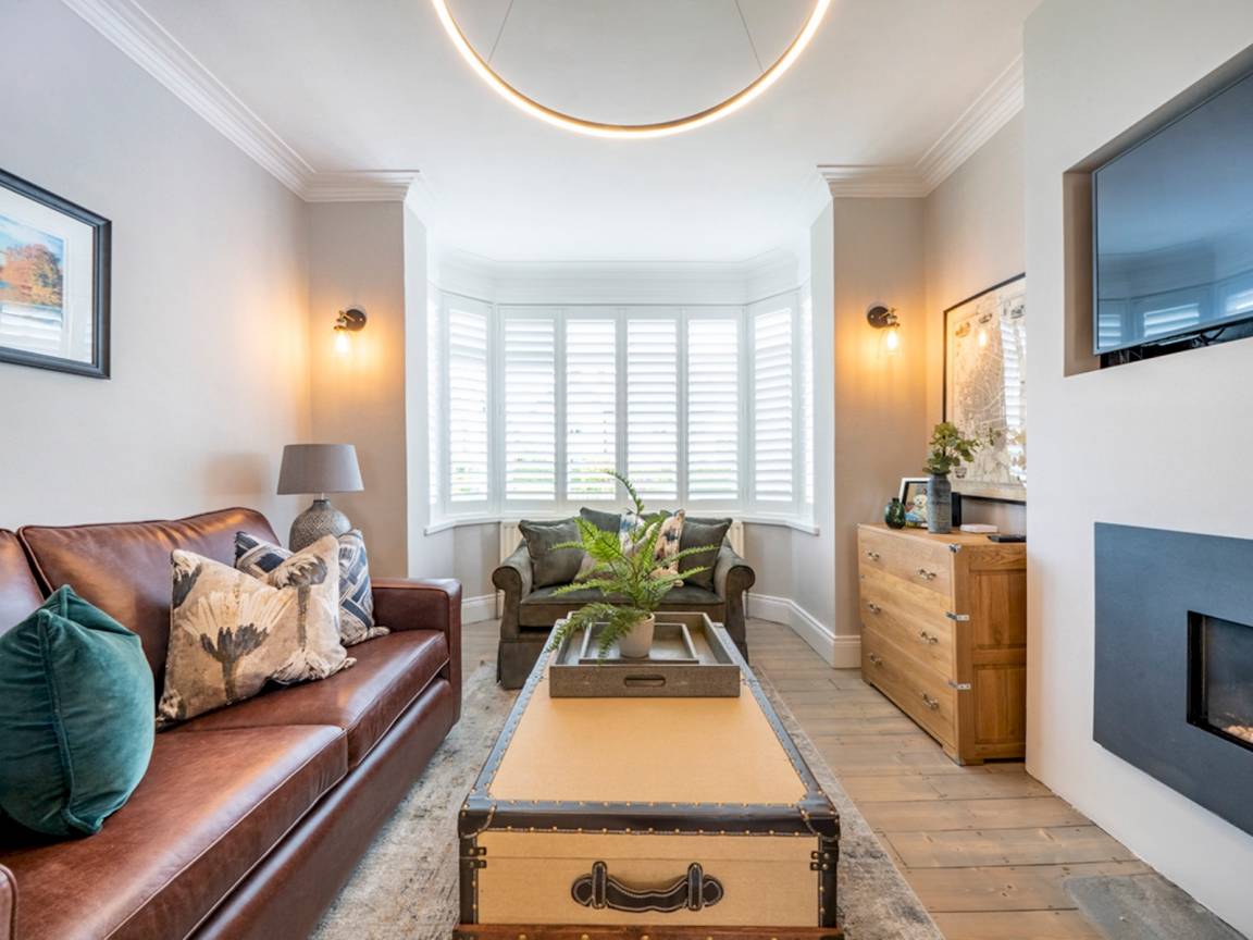 111 M² House ∙ 3 Bedrooms ∙ 5 Guests - George Best Belfast City Airport (BHD)