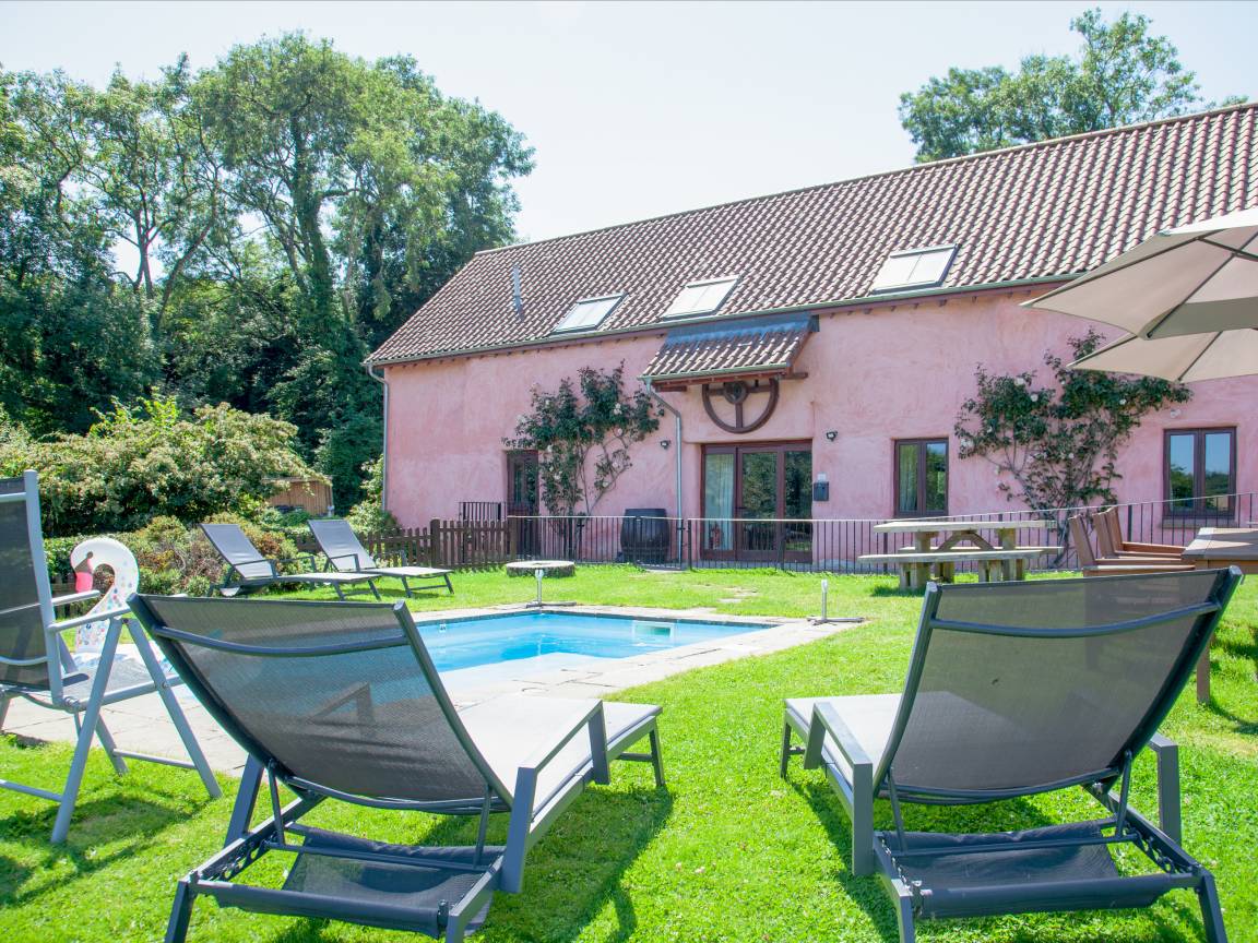 Cottage ∙ 8 Bedrooms ∙ 16 Guests - Dawlish