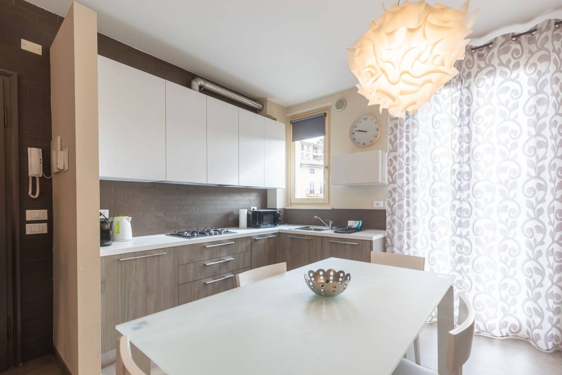 70 M² Ferienwohnung ∙ 1 Schlafzimmer ∙ 4 Gäste - Verona