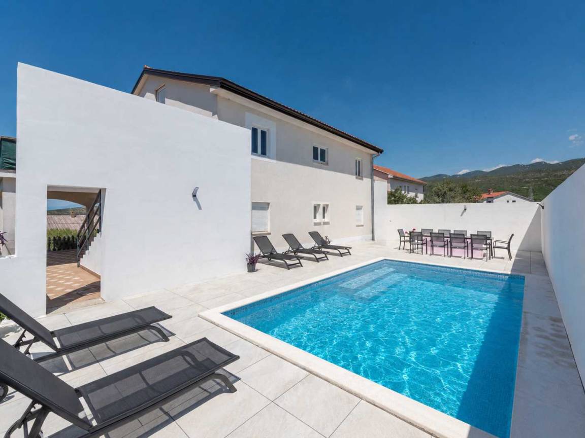 150 M² Maison De Vacances ∙ 6 Chambres ∙ 14 Personnes - Novi Vinodolski