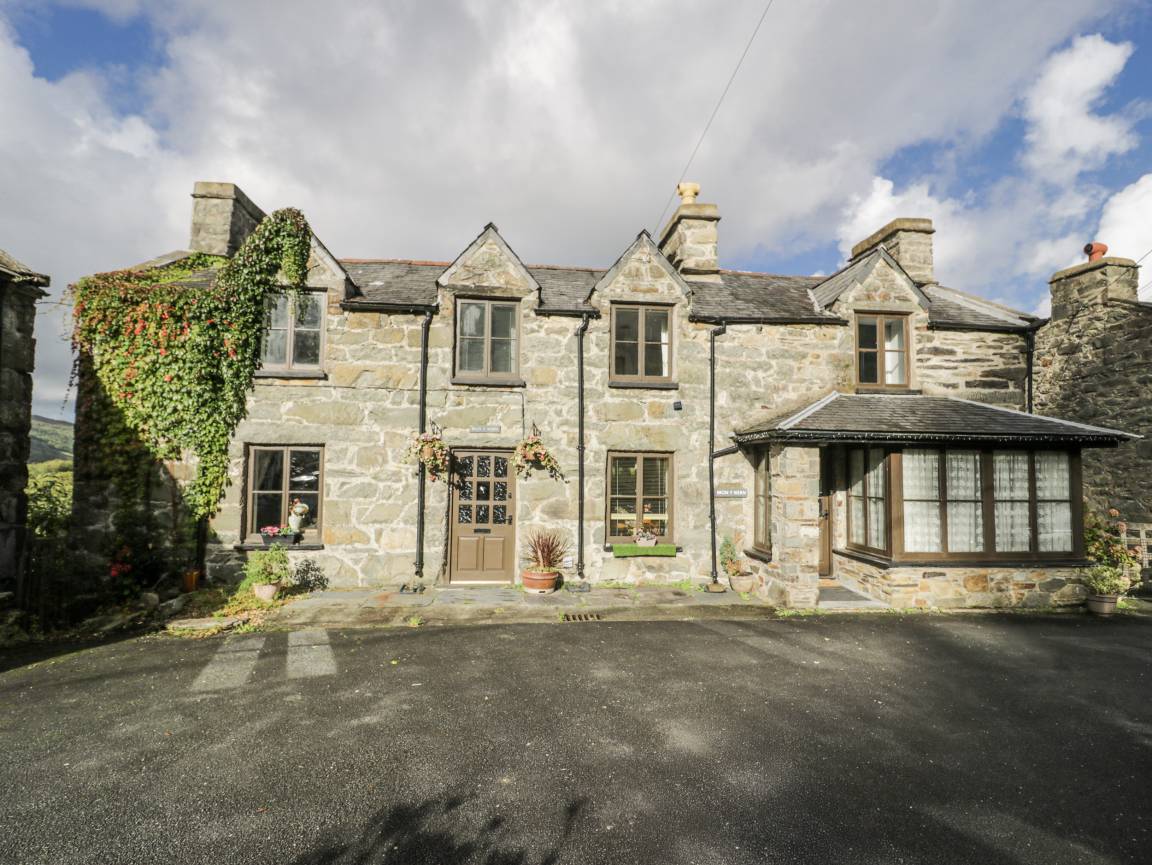 Cottage ∙ 3 Bedrooms ∙ 5 Guests - 