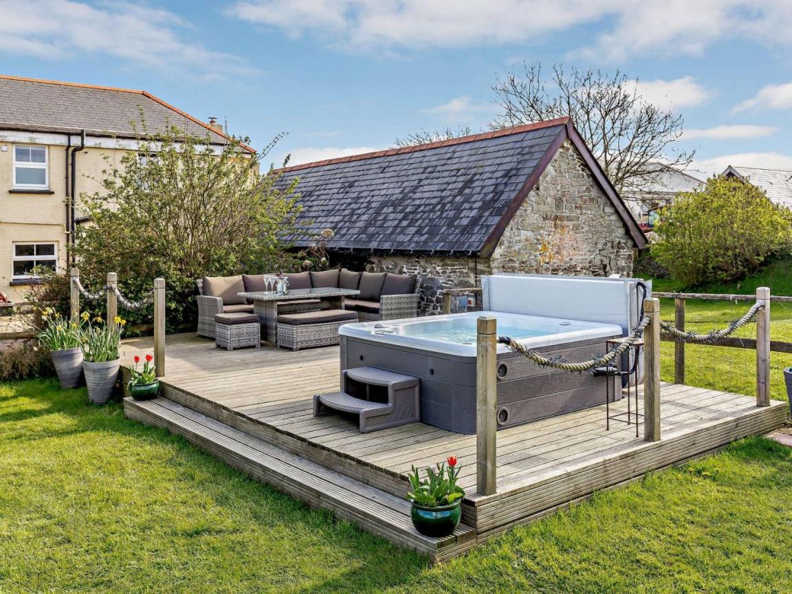 Cottage ∙ 3 Bedrooms ∙ 6 Guests - North Devon District