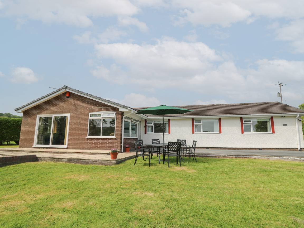 Cottage ∙ 3 Bedrooms ∙ 6 Guests - Aberystwyth Arts Centre