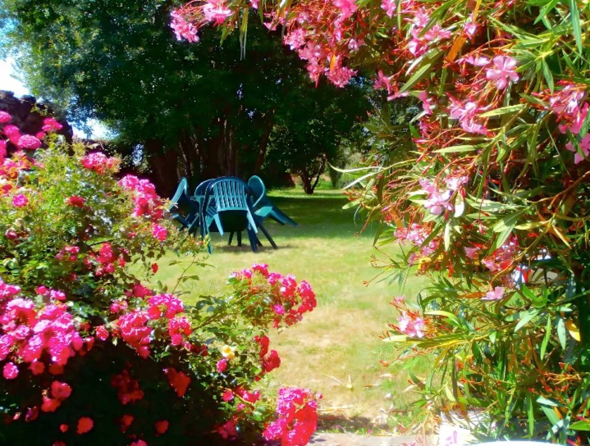 16 M² Majatalo ∙ 1 Makuuhuone ∙ 2 Vierasta - Saint-Coulomb