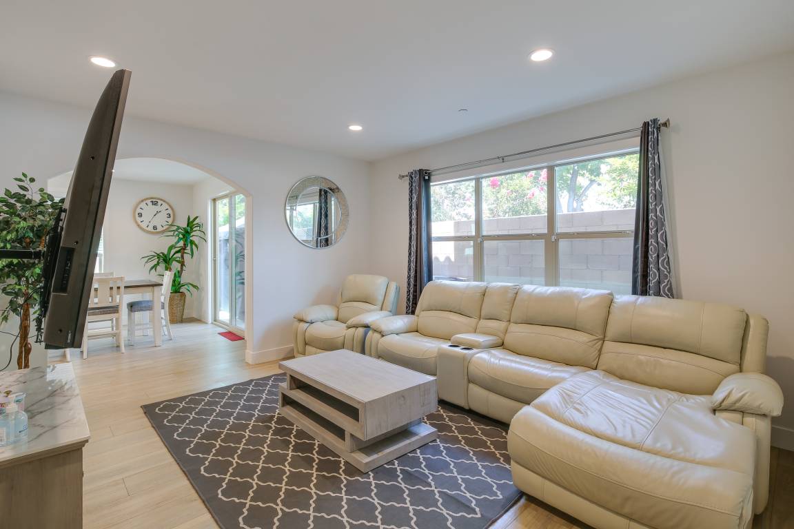 193 M² Casa ∙ 4 Habitaciones ∙ 13 Huéspedes - Cerritos, CA