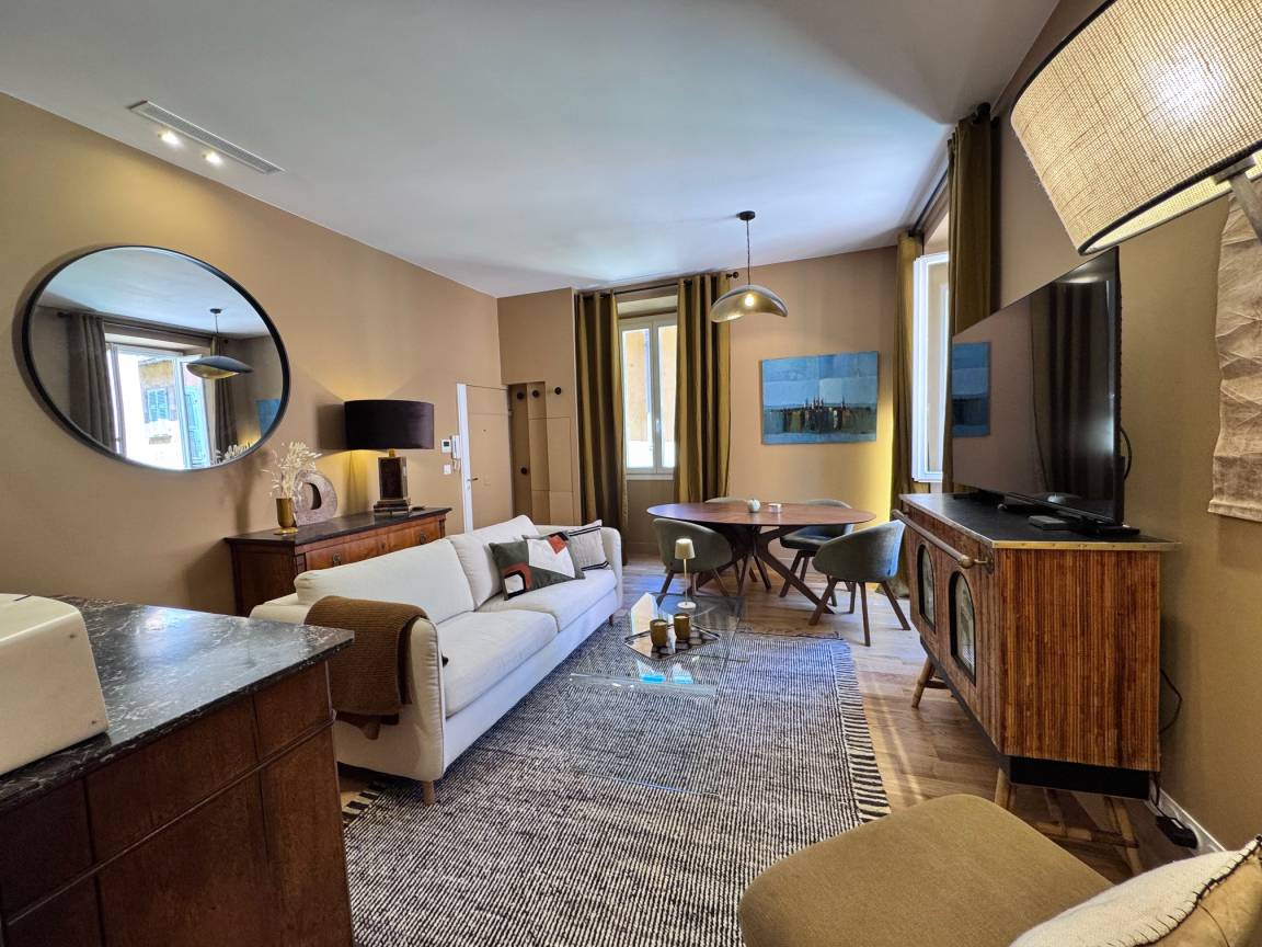 72 M² Appartement ∙ 2 Chambres ∙ 4 Personnes - Castel Plage - Nice