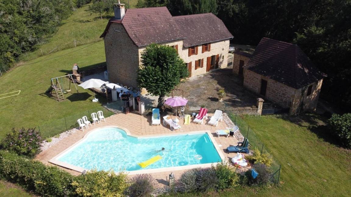 170 M² Gîte ∙ 5 Chambres ∙ 11 Personnes - Turenne