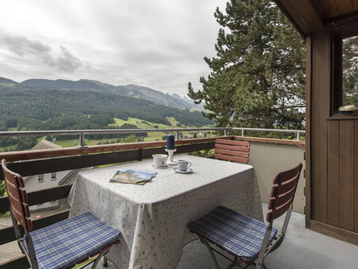 135 M² Ferienhaus ∙ 4 Schlafzimmer ∙ 8 Gäste - Sevelen