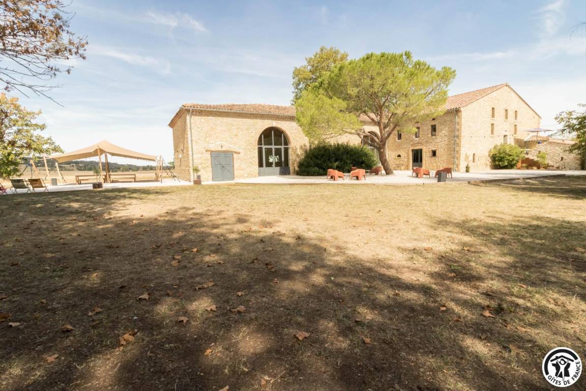 300 M² Gîte ∙ 6 Bedrooms ∙ 15 Guests - Revel